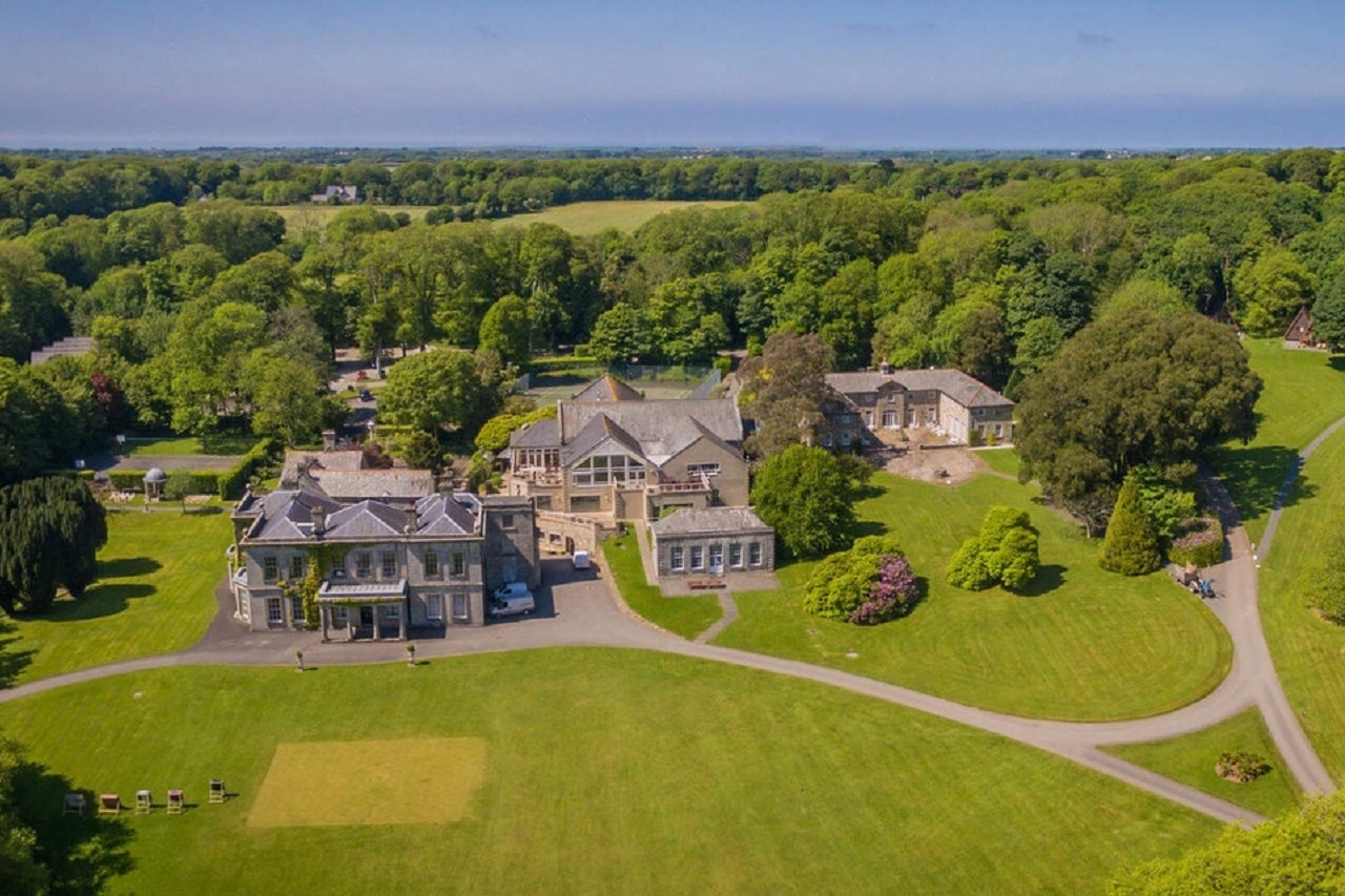 Clowance, Clowance Estate