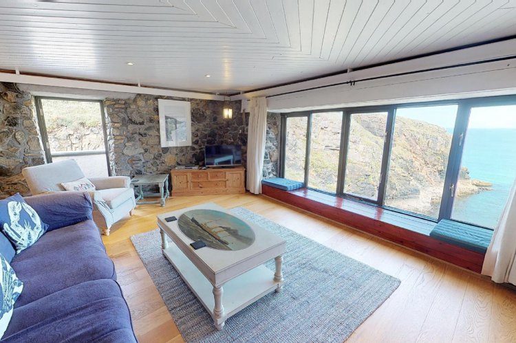 The Winch House, Church Cove