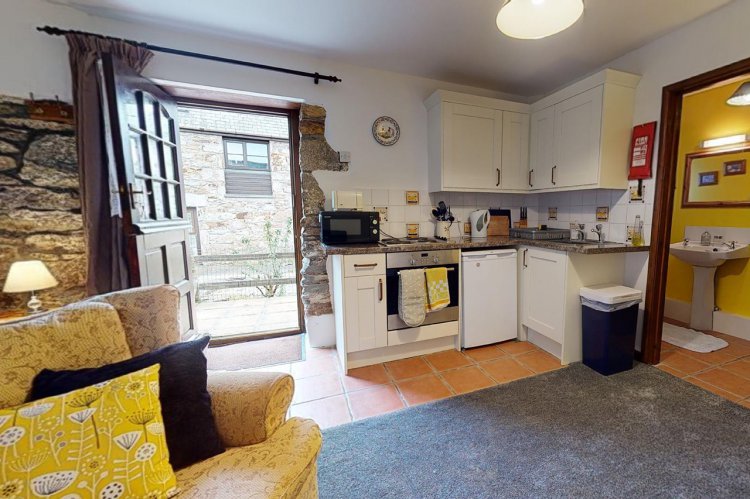 Little An Skyber, Gweek