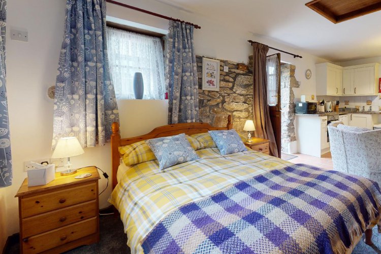 Little An Skyber, Gweek