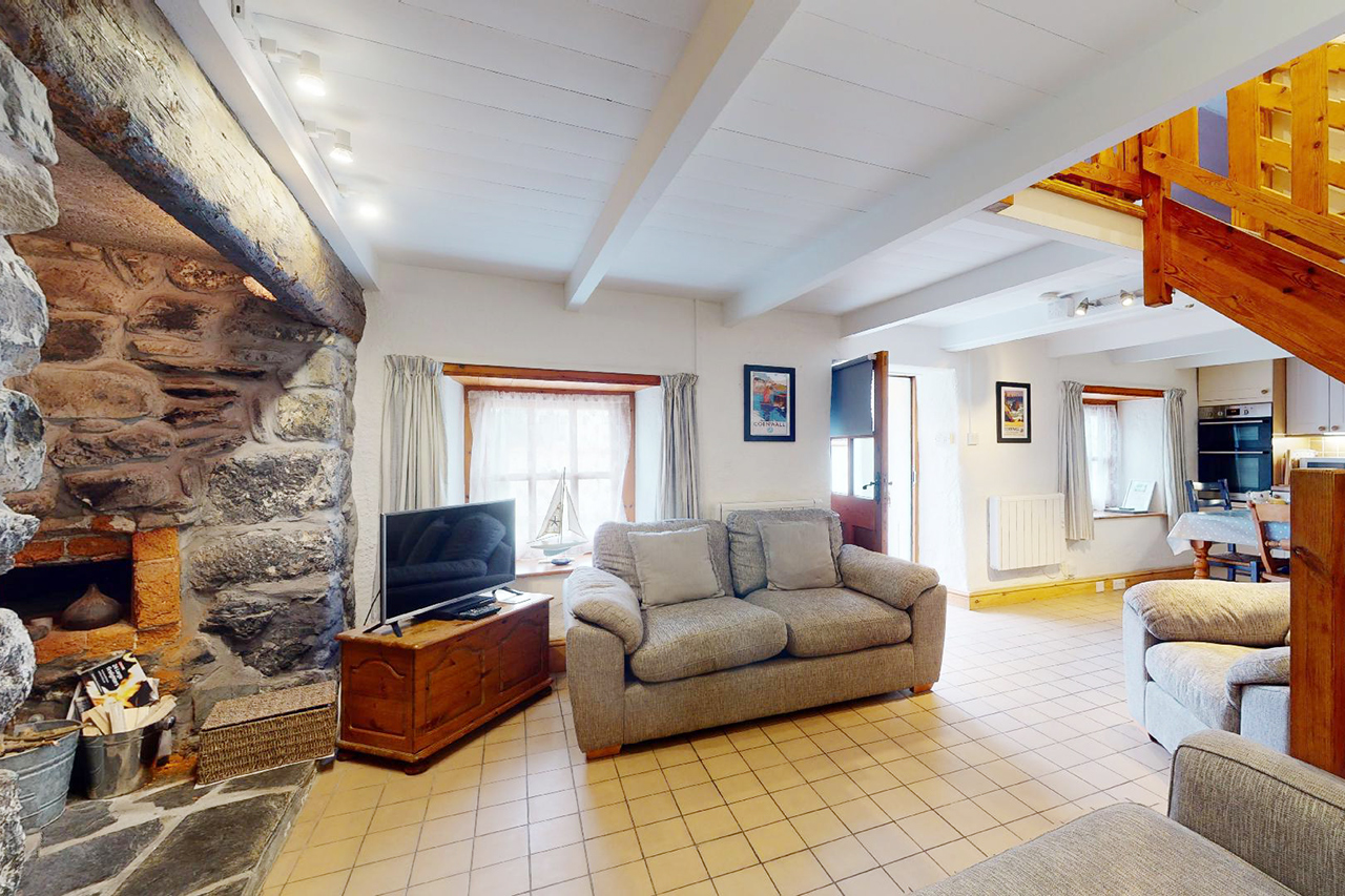 The Beach House, Porthallow Cove, Cornwall
